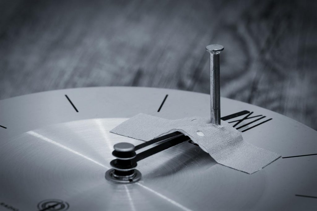 Tirer des bords au cordeau : Coller proprement la façade - EchhO